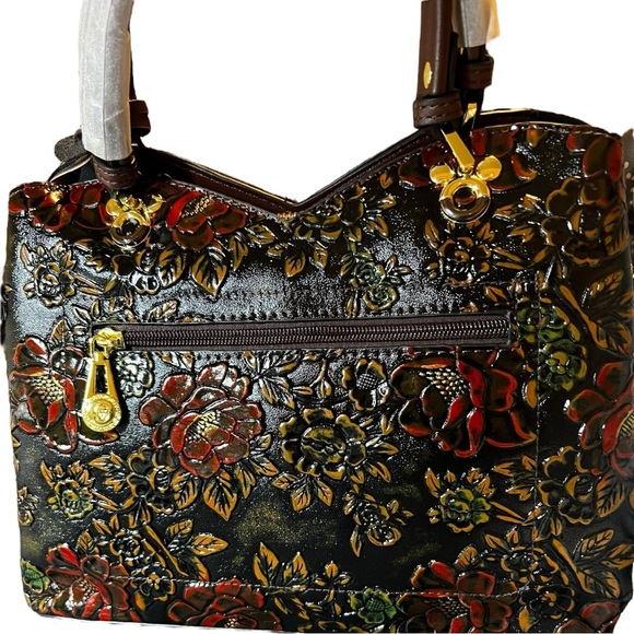 Boutique | Bags | On Trend 3d Floral Pattern Tote Shoulderbag Goldtone ...